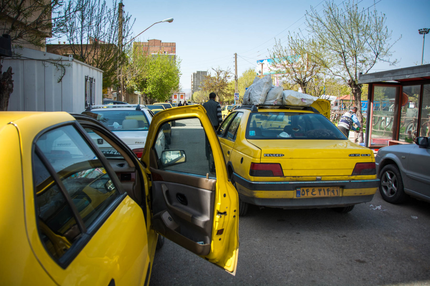 The Armenia Iran Border Crossing Of Agarak/Norduz - Lost With Purpose