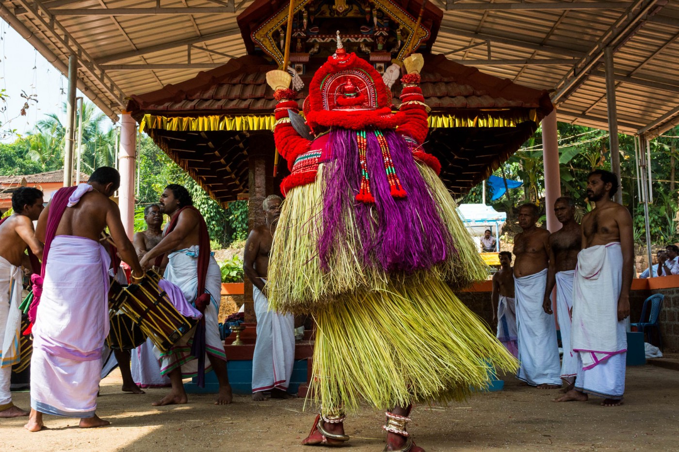The Complete Guide To Theyyam In Kerala, India - Lost With Purpose