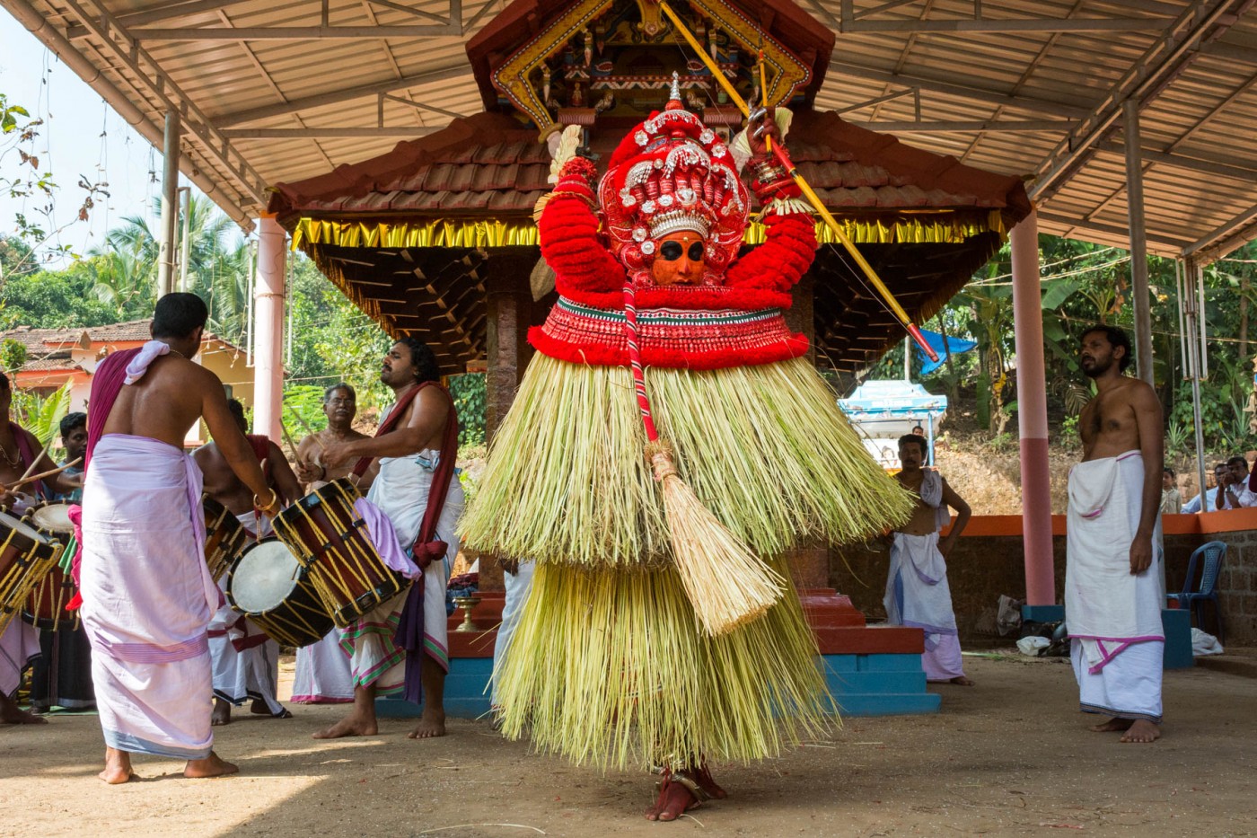 The Complete Guide To Theyyam In Kerala, India - Lost With Purpose