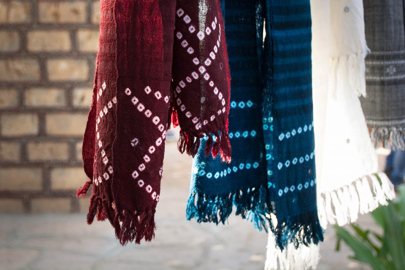 The Vibrant Textiles And Crafts Of Kutch, Gujarat - Lost With Purpose